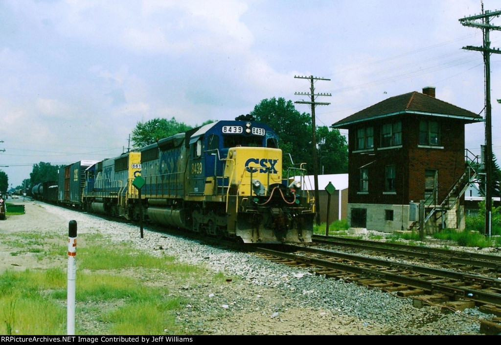 CSX 8439